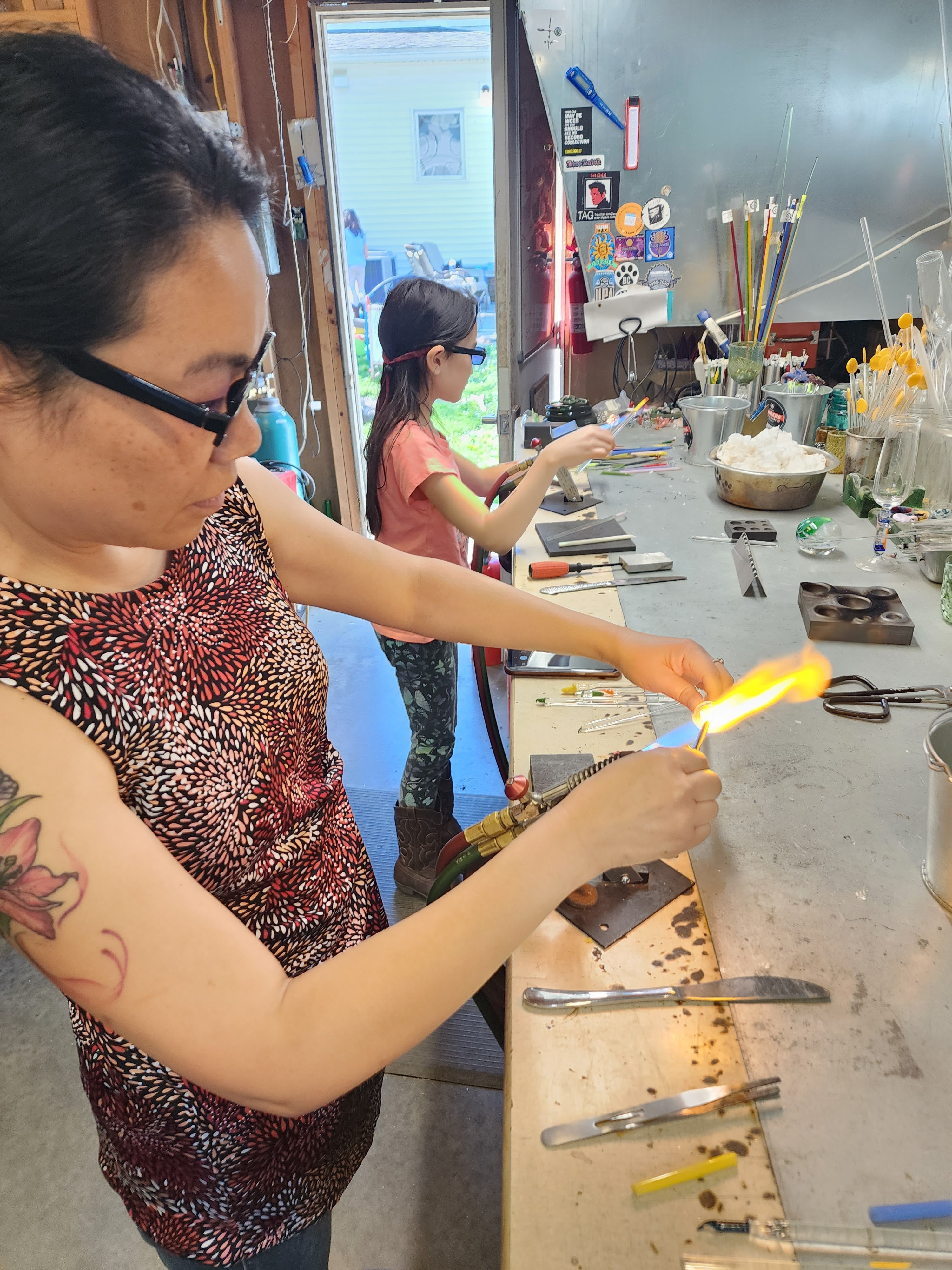 Introduction to Glass Blowing- Weekly Studio Class – Jason Mack Glass